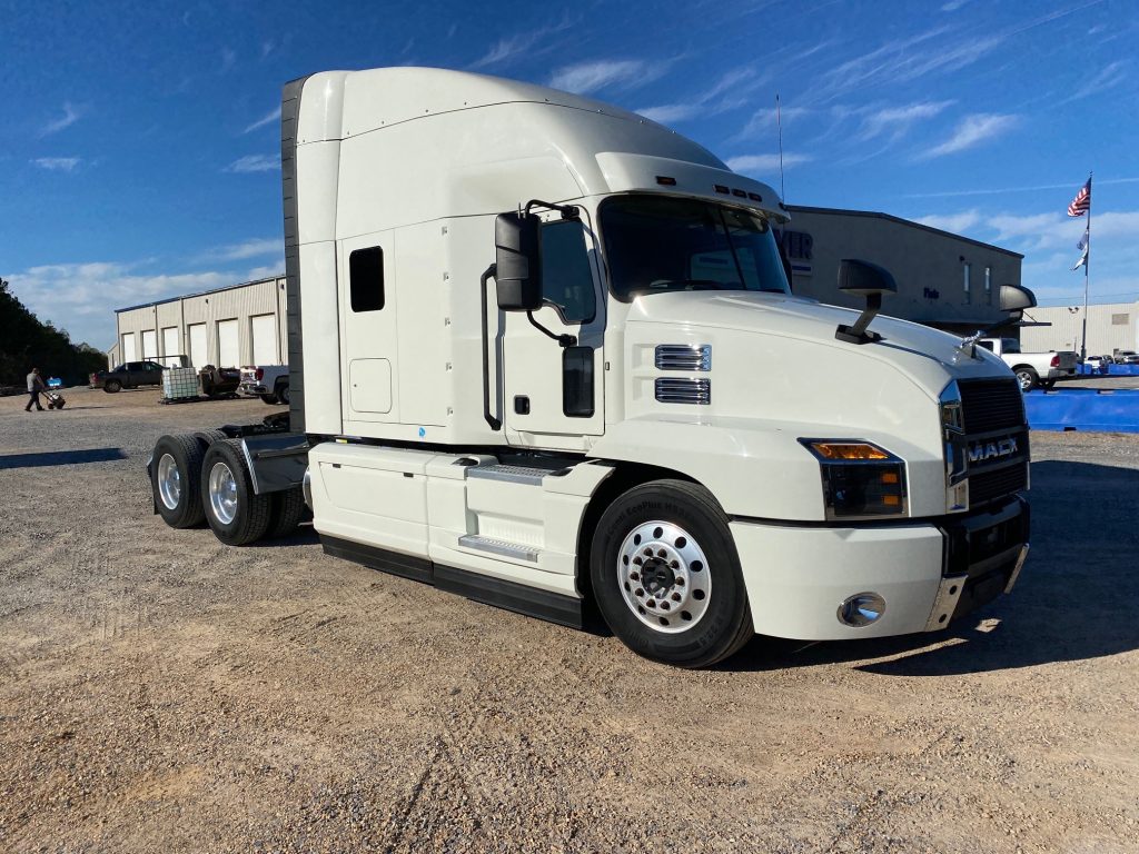 2020 Mack Anthem LM013306 449k Miles - Old River