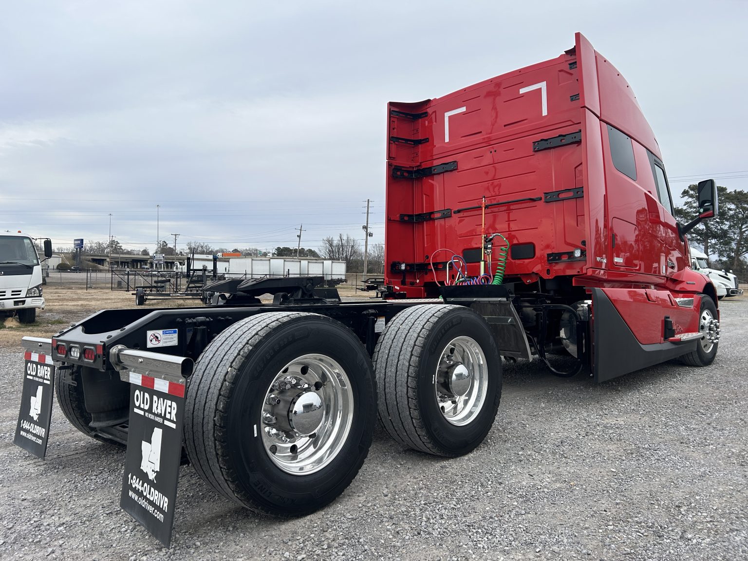2025 VOLVO VNL 840 ULTIMATE SN692932 - Old River