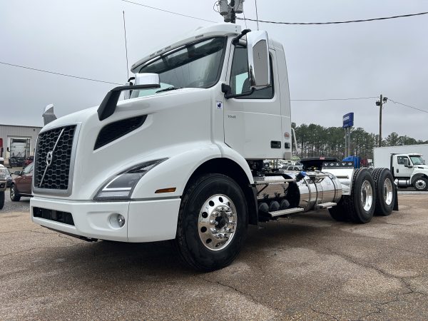 2026 Volvo VNR 300 Day Cabs - Fleet of 5 Available - Old River